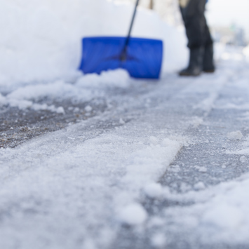 NHS Property Services | Busting the myths: How gritting really works